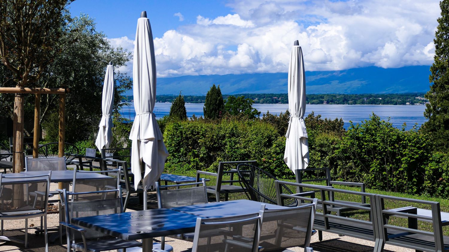 Restaurant avec vue sur le lac Léman à Anières - Le Floris